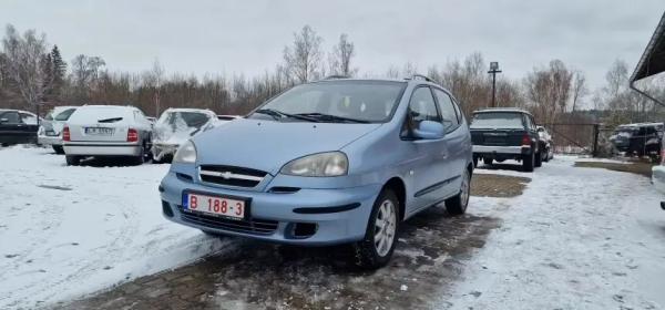 Blue Chevrolet Tahoe 2008 in Valmiera, with an engine capacity of 1.60 L and mileage of 179 thousand km for 670 €, photo 7 on AUTOMOTO.COM.LV