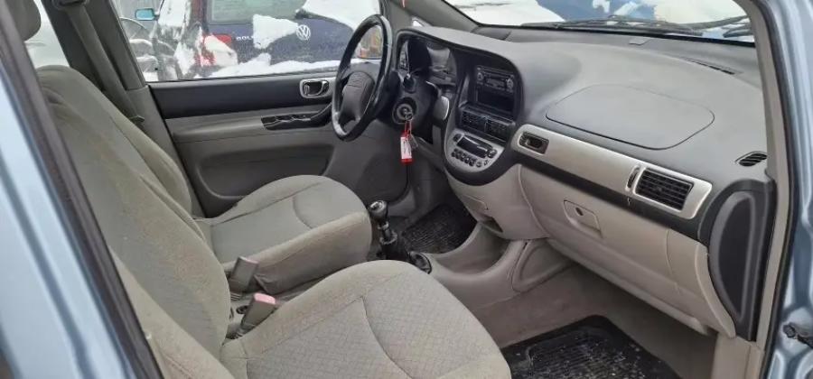 Blue Chevrolet Tahoe 2008 in Valmiera, with an engine capacity of 1.60 L and mileage of 179 thousand km for 670 €, photo 13 on AUTOMOTO.COM.LV