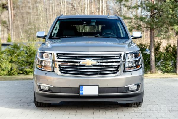 Pelēks Chevrolet Tahoe 2016 Tallina, ar dzinēja tilpumu 5.30 L un nobraukumu 162 tūkst. km par 33000 €, foto 4 vietnē AUTOMOTO.COM.LV