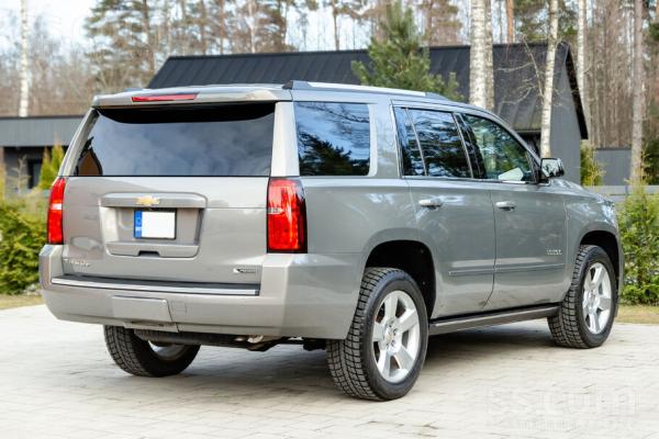 Pelēks Chevrolet Tahoe 2016 Tallina, ar dzinēja tilpumu 5.30 L un nobraukumu 162 tūkst. km par 33000 €, foto 6 vietnē AUTOMOTO.COM.LV