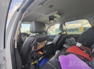 White Chevrolet Tahoe 2008 in Riga, with an engine capacity of 6.00 L and mileage of 260 thousand km for 13500 €, photo 8 on AUTOMOTO.COM.LV