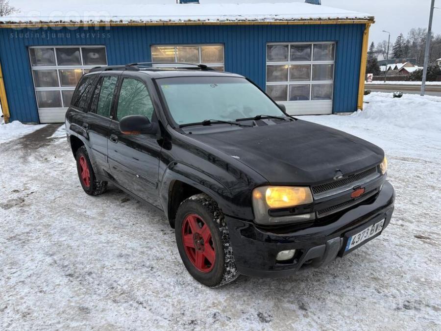 Melns Chevrolet TrailBlazer 2002 Rīga, ar dzinēja tilpumu 4.20 L un nobraukumu 245 tūkst. km par 2250 €, foto 2 vietnē AUTOMOTO.COM.LV