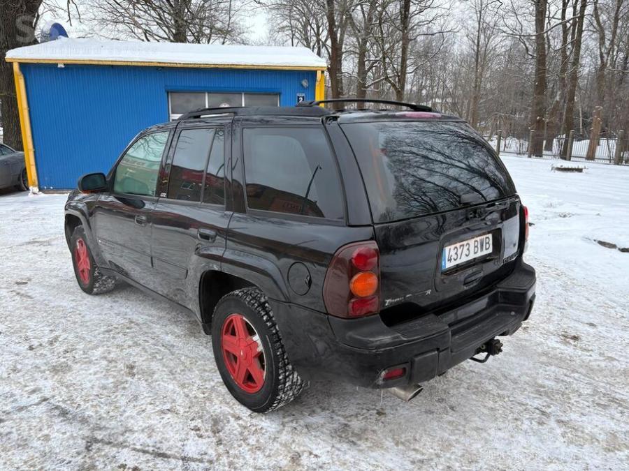 Melns Chevrolet TrailBlazer 2002 Rīga, ar dzinēja tilpumu 4.20 L un nobraukumu 245 tūkst. km par 2250 €, foto 4 vietnē AUTOMOTO.COM.LV