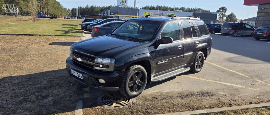 Black Chevrolet TrailBlazer 2003 in Utena, with an engine capacity of 4.20 L and mileage of 300 thousand km for 5999 €, photo 9 on AUTOMOTO.COM.LV