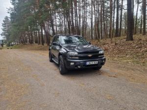 Melns Chevrolet TrailBlazer 2003 Viļņa, ar dzinēja tilpumu 4.20 L un nobraukumu 350 tūkst. km par 3500 €, foto 4 vietnē AUTOMOTO.COM.LV