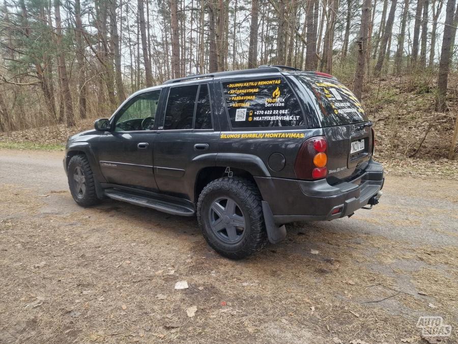 Melns Chevrolet TrailBlazer 2003 Viļņa, ar dzinēja tilpumu 4.20 L un nobraukumu 350 tūkst. km par 3500 €, foto 5 vietnē AUTOMOTO.COM.LV