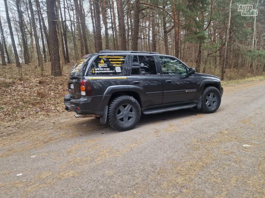 Melns Chevrolet TrailBlazer 2003 Viļņa, ar dzinēja tilpumu 4.20 L un nobraukumu 350 tūkst. km par 3500 €, foto 7 vietnē AUTOMOTO.COM.LV