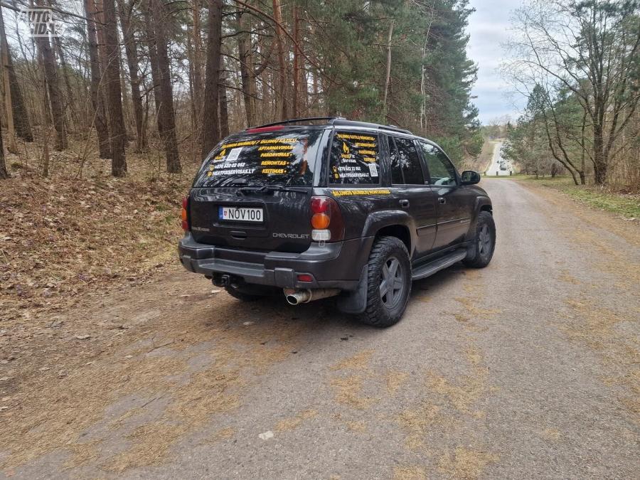 Melns Chevrolet TrailBlazer 2003 Viļņa, ar dzinēja tilpumu 4.20 L un nobraukumu 350 tūkst. km par 3500 €, foto 8 vietnē AUTOMOTO.COM.LV