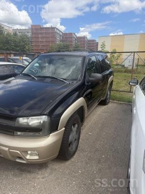 Melns Chevrolet TrailBlazer 2004 Jelgava, ar dzinēja tilpumu 4.20 L un nobraukumu 325 tūkst. km par 1250 €, foto 3 vietnē AUTOMOTO.COM.LV