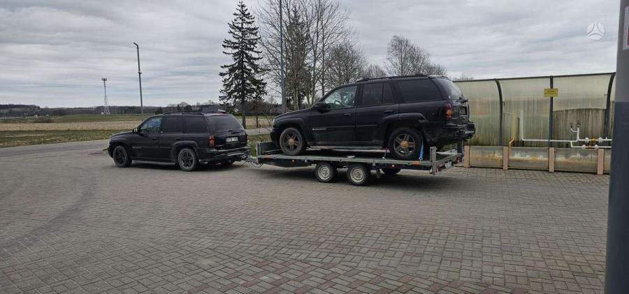 Black Chevrolet TrailBlazer 2004 in Utena, with an engine capacity of 4.20 L and mileage of 0 thousand km for 2200 €, photo 4 on AUTOMOTO.COM.LV