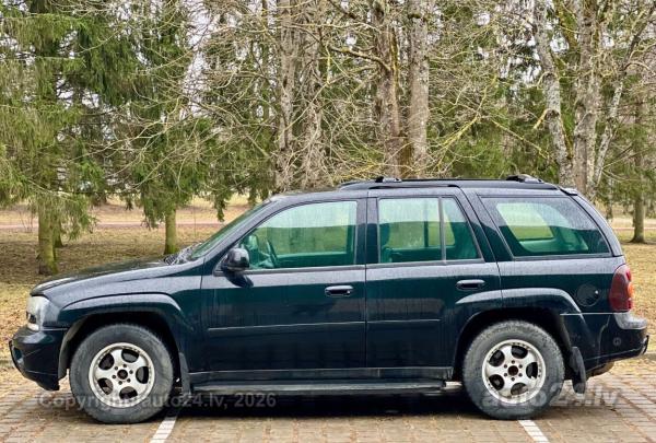 Black Chevrolet TrailBlazer 2007 in Tallinn, with an engine capacity of 4.20 L and mileage of 376 thousand km for 2490 €, photo 4 on AUTOMOTO.COM.LV