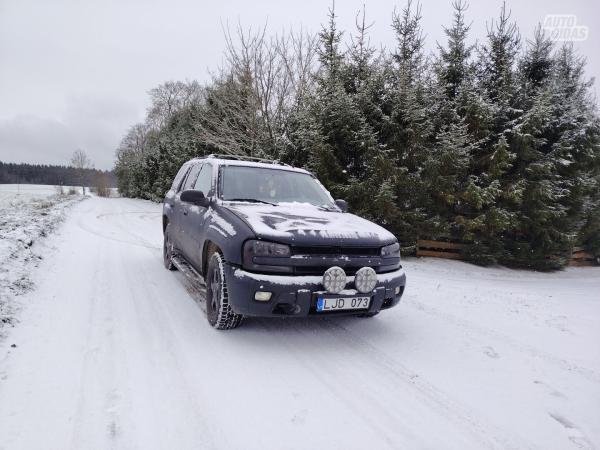 Melns Chevrolet TrailBlazer 2010 Utena, ar dzinēja tilpumu 4.20 L un nobraukumu 290 tūkst. km par 4500 €, foto 5 vietnē AUTOMOTO.COM.LV