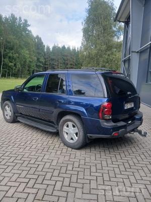 Zils Chevrolet TrailBlazer 2002 Talsi, ar dzinēja tilpumu 4.20 L un nobraukumu 337 tūkst. km par 2900 €, foto 9 vietnē AUTOMOTO.COM.LV