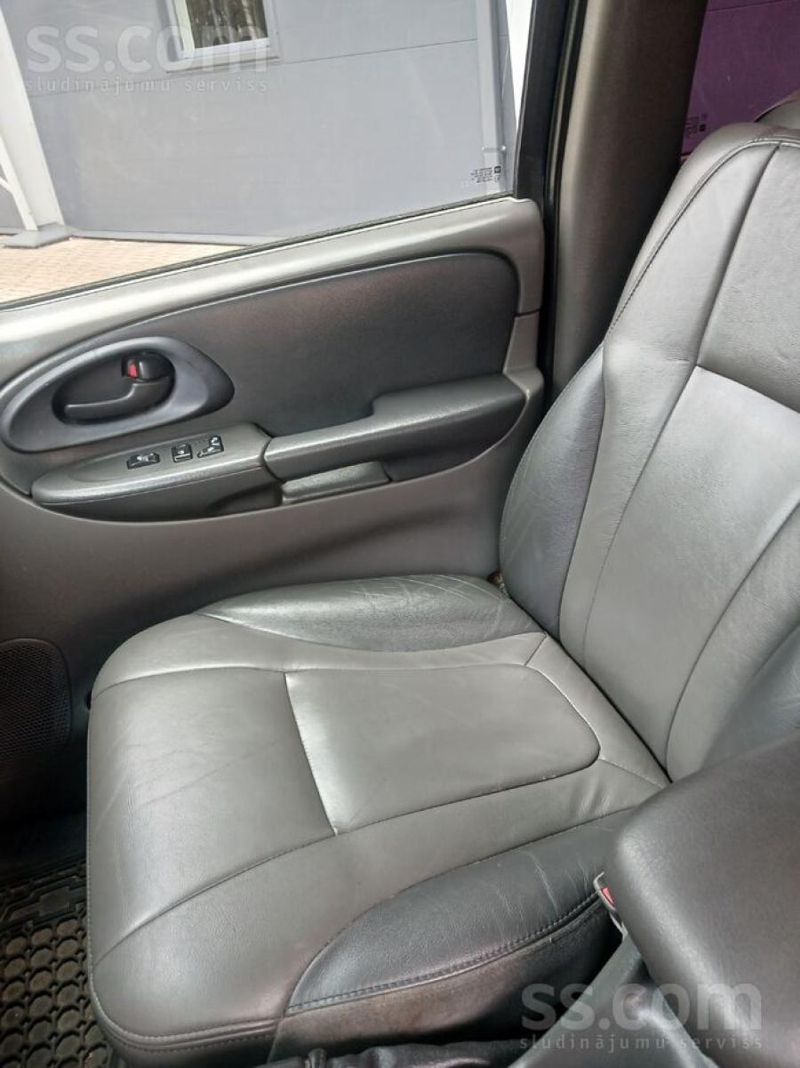 Zils Chevrolet TrailBlazer 2002 Talsi, ar dzinēja tilpumu 4.20 L un nobraukumu 337 tūkst. km par 2900 €, foto 10 vietnē AUTOMOTO.COM.LV