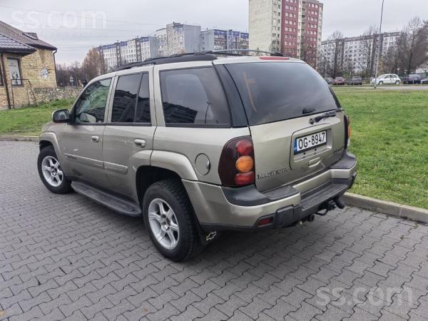 Grey Chevrolet TrailBlazer 2002 in Riga, with an engine capacity of 4.20 L and mileage of 136 thousand km for 2500 €, photo 6 on AUTOMOTO.COM.LV