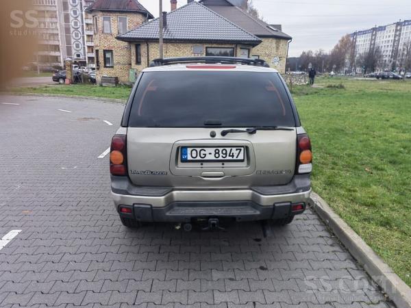 Grey Chevrolet TrailBlazer 2002 in Riga, with an engine capacity of 4.20 L and mileage of 136 thousand km for 2500 €, photo 7 on AUTOMOTO.COM.LV