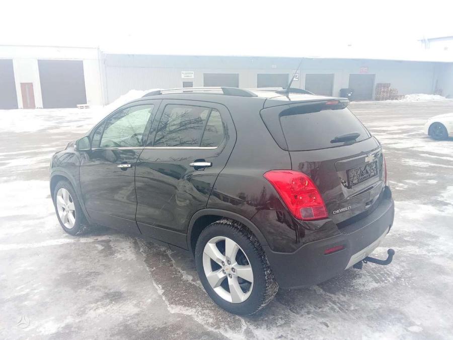 Melns Chevrolet Trax 2013 Alīta, ar dzinēja tilpumu 1.70 L un nobraukumu 237 tūkst. km par 5800 €, foto 2 vietnē AUTOMOTO.COM.LV