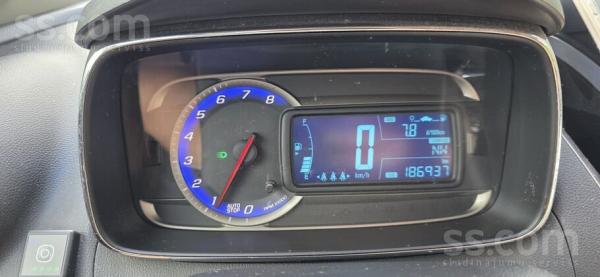 Black Chevrolet Trax 2013 in Jurmala, with an engine capacity of 1.40 L and mileage of 187 thousand km for 5200 €, photo 3 on AUTOMOTO.COM.LV