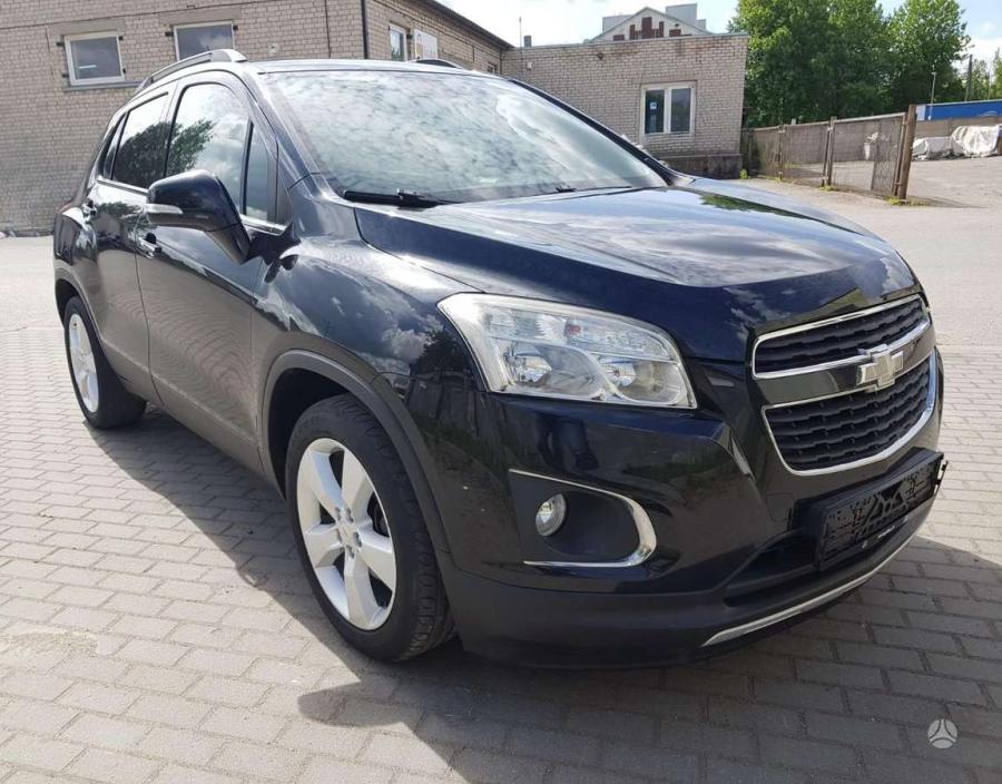 Black Chevrolet Trax 2013 in Siauliai, with an engine capacity of 1.70 L and mileage of 235 thousand km for 5500 €, photo 1 on AUTOMOTO.COM.LV