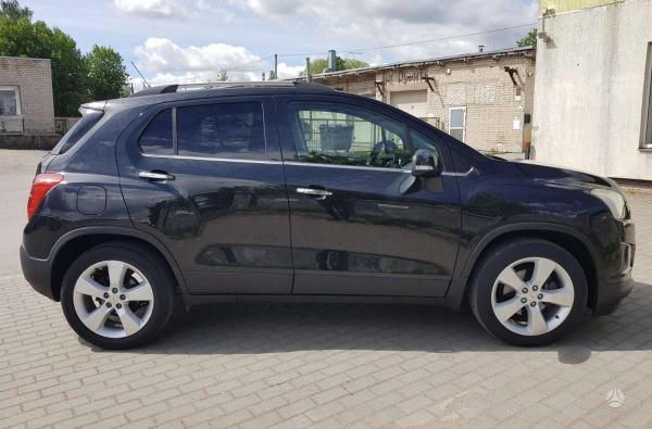 Melns Chevrolet Trax 2013 Šauļi, ar dzinēja tilpumu 1.70 L un nobraukumu 235 tūkst. km par 5500 €, foto 5 vietnē AUTOMOTO.COM.LV