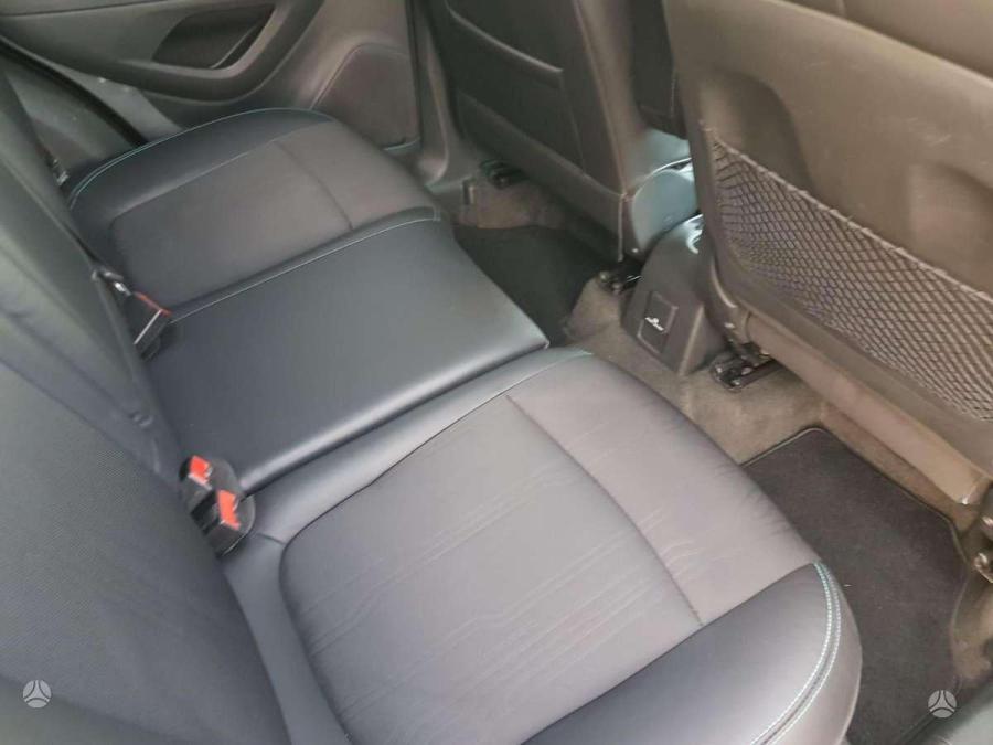 Black Chevrolet Trax 2013 in Siauliai, with an engine capacity of 1.70 L and mileage of 235 thousand km for 5500 €, photo 13 on AUTOMOTO.COM.LV