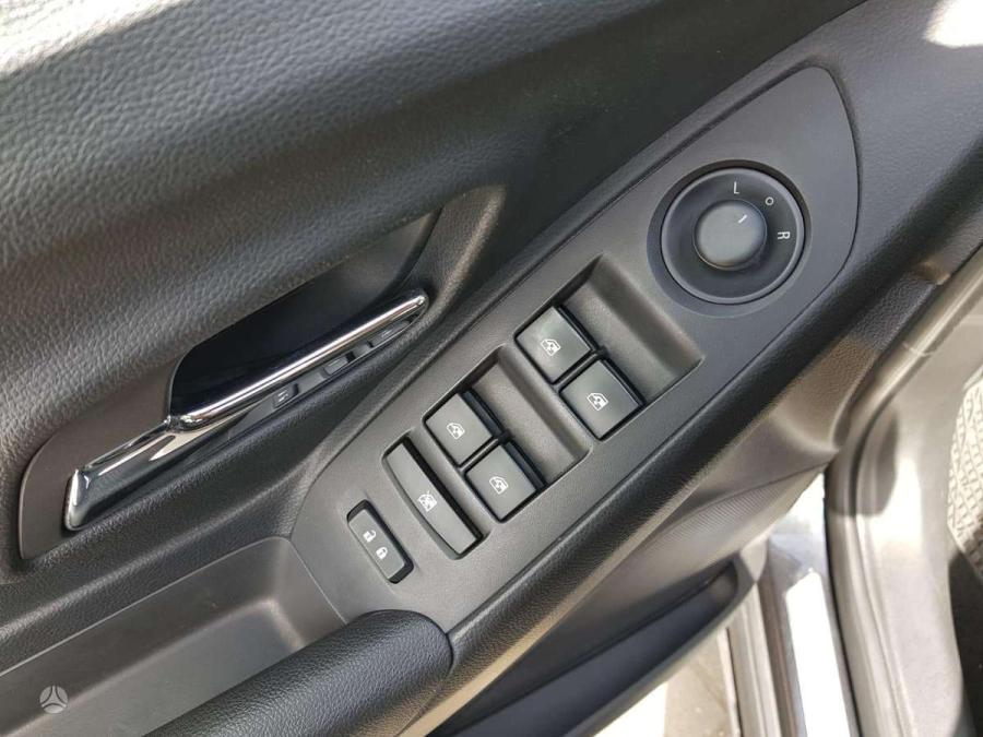 Black Chevrolet Trax 2013 in Siauliai, with an engine capacity of 1.70 L and mileage of 235 thousand km for 5500 €, photo 14 on AUTOMOTO.COM.LV