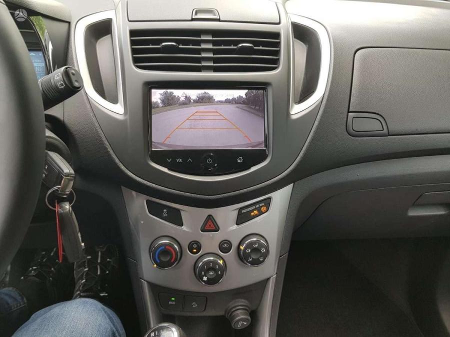 Black Chevrolet Trax 2013 in Siauliai, with an engine capacity of 1.70 L and mileage of 235 thousand km for 5500 €, photo 15 on AUTOMOTO.COM.LV