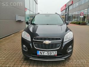 Melns Chevrolet Trax 2014 Rīga, ar dzinēja tilpumu 1.70 L un nobraukumu 173 tūkst. km par 8600 €, foto 2 vietnē AUTOMOTO.COM.LV
