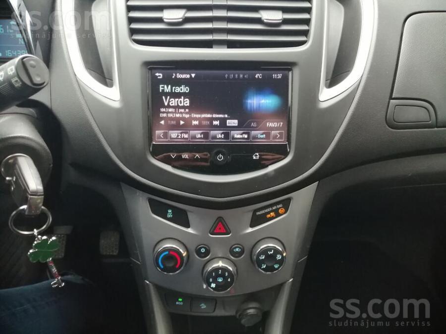 Melns Chevrolet Trax 2014 Rīga, ar dzinēja tilpumu 1.70 L un nobraukumu 173 tūkst. km par 8600 €, foto 12 vietnē AUTOMOTO.COM.LV