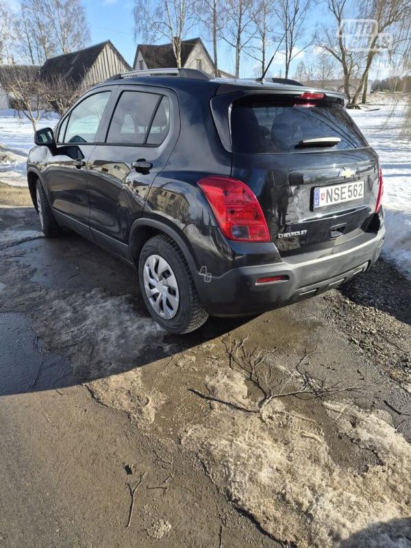 Melns Chevrolet Trax 2014 Šauļi, ar dzinēja tilpumu 1.60 L un nobraukumu 186 tūkst. km par 6500 €, foto 2 vietnē AUTOMOTO.COM.LV