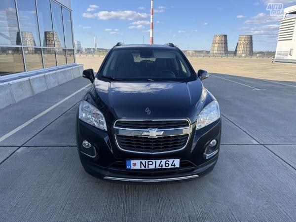 Melns Chevrolet Trax 2014 Viļņa, ar dzinēja tilpumu 1.60 L un nobraukumu 135 tūkst. km par 5590 €, foto 2 vietnē AUTOMOTO.COM.LV