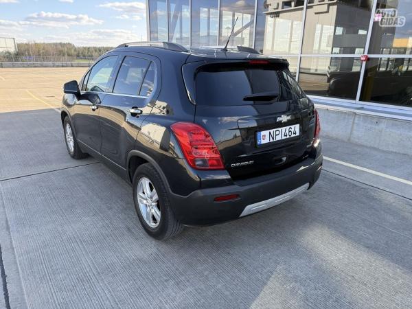 Melns Chevrolet Trax 2014 Viļņa, ar dzinēja tilpumu 1.60 L un nobraukumu 135 tūkst. km par 5590 €, foto 7 vietnē AUTOMOTO.COM.LV
