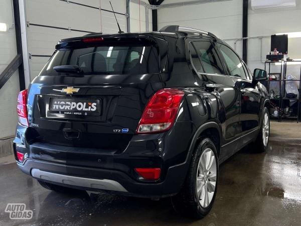 Melns Chevrolet Trax 2017 Aukštieji Rusokai, ar dzinēja tilpumu 1.60 L un nobraukumu 231 tūkst. km par 8200 €, foto 10 vietnē AUTOMOTO.COM.LV
