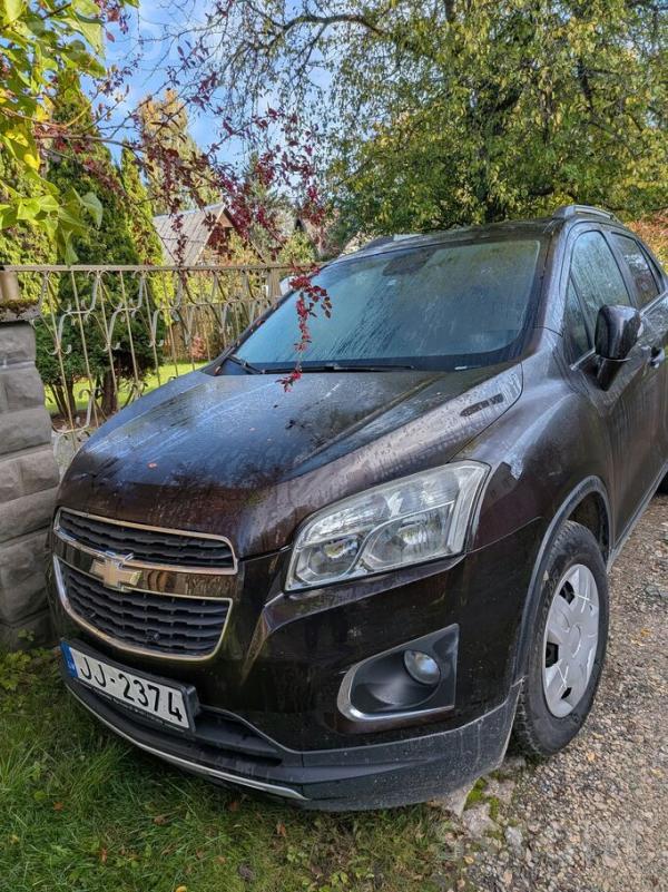 Brown Chevrolet Trax 2013 in Riga, with an engine capacity of 1.40 L and mileage of 148 thousand km for 5450 €, photo 3 on AUTOMOTO.COM.LV
