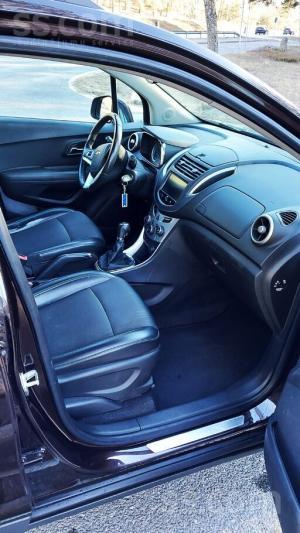 Brūns Chevrolet Trax 2014 Rīga, ar dzinēja tilpumu 1.70 L un nobraukumu 182 tūkst. km par 4800 €, foto 9 vietnē AUTOMOTO.COM.LV