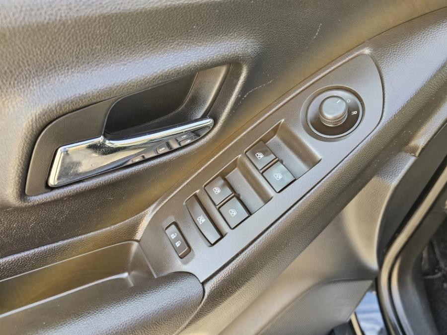 Chevrolet Trax 2014 in Riga, with an engine capacity of 1.70 L and mileage of 228 thousand km for 5950 €, photo 37 on AUTOMOTO.COM.LV