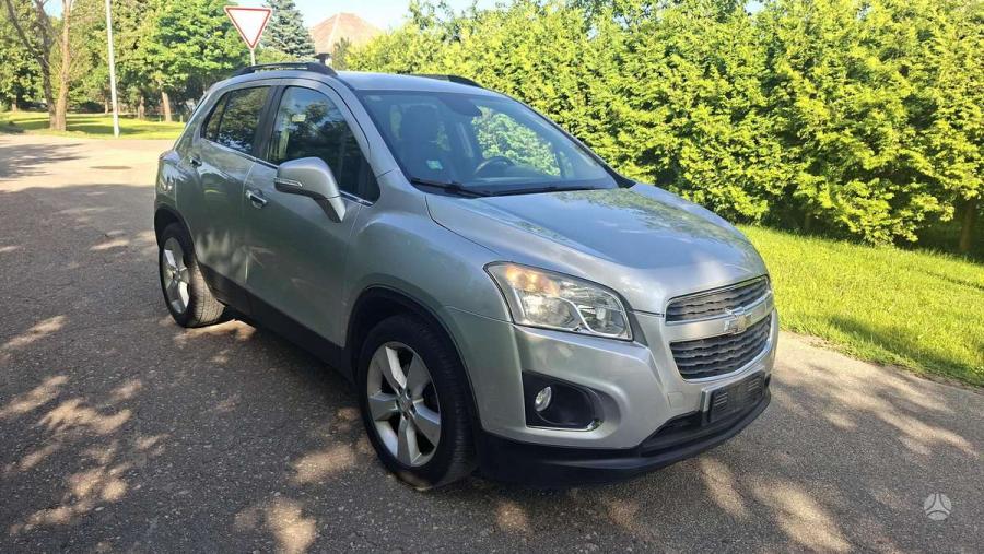 Grey Chevrolet Trax 2014 in Kaunas, with an engine capacity of 1.70 L and mileage of 220 thousand km for 5600 €, photo 7 on AUTOMOTO.COM.LV