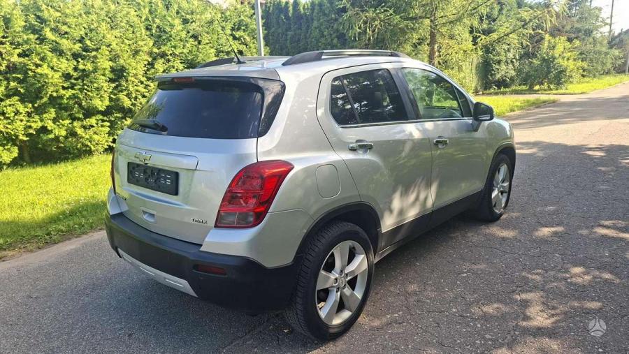 Grey Chevrolet Trax 2014 in Kaunas, with an engine capacity of 1.70 L and mileage of 220 thousand km for 5600 €, photo 9 on AUTOMOTO.COM.LV