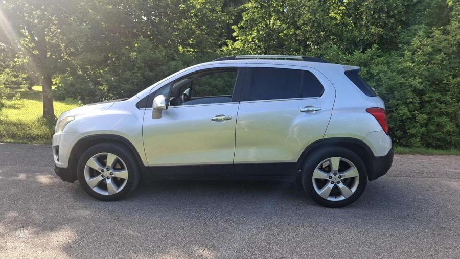 Grey Chevrolet Trax 2014 in Kaunas, with an engine capacity of 1.70 L and mileage of 220 thousand km for 5600 €, photo 12 on AUTOMOTO.COM.LV