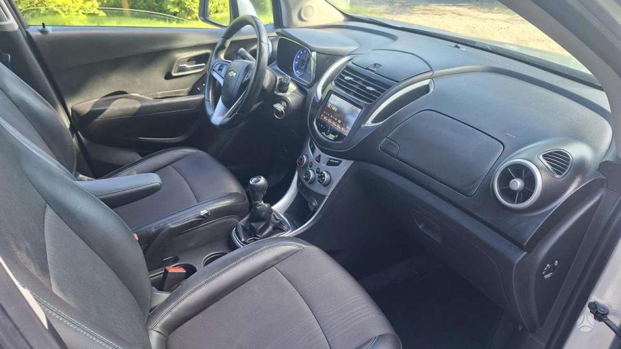 Grey Chevrolet Trax 2014 in Kaunas, with an engine capacity of 1.70 L and mileage of 220 thousand km for 5600 €, photo 17 on AUTOMOTO.COM.LV