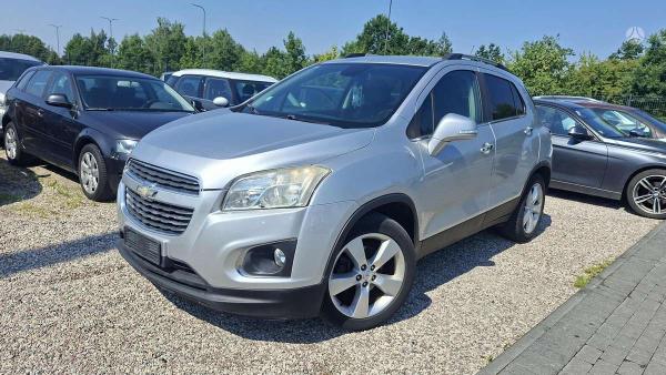 Pelēks Chevrolet Trax 2014 Kauņa, ar dzinēja tilpumu 1.70 L un nobraukumu 220 tūkst. km par 5600 €, foto 1 vietnē AUTOMOTO.COM.LV