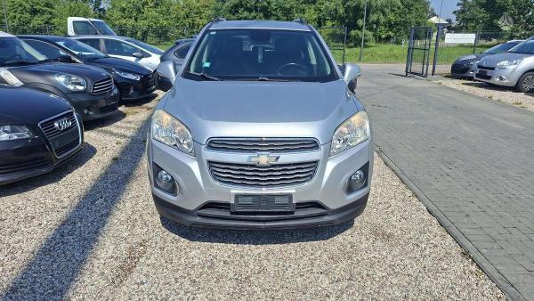 Pelēks Chevrolet Trax 2014 Kauņa, ar dzinēja tilpumu 1.70 L un nobraukumu 220 tūkst. km par 5600 €, foto 4 vietnē AUTOMOTO.COM.LV