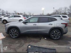 Pelēks Chevrolet Trax 2024 Klaipėda, ar dzinēja tilpumu 1.20 L un nobraukumu 78 tūkst. km par 12463 €, foto 6 vietnē AUTOMOTO.COM.LV