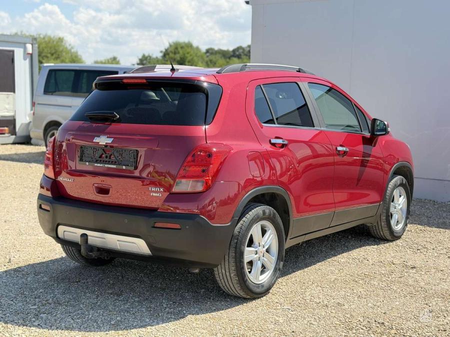 Sarkans Chevrolet Trax 2013 Šauļi, ar dzinēja tilpumu 1.36 L un nobraukumu 145 tūkst. km par 5999 €, foto 6 vietnē AUTOMOTO.COM.LV