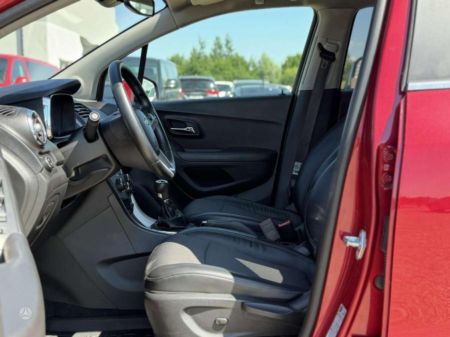 Sarkans Chevrolet Trax 2013 Šauļi, ar dzinēja tilpumu 1.36 L un nobraukumu 145 tūkst. km par 5999 €, foto 11 vietnē AUTOMOTO.COM.LV