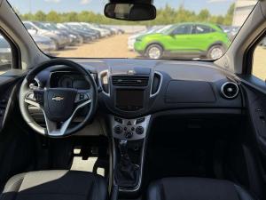Sarkans Chevrolet Trax 2013 Šauļi, ar dzinēja tilpumu 1.36 L un nobraukumu 145 tūkst. km par 5999 €, foto 17 vietnē AUTOMOTO.COM.LV