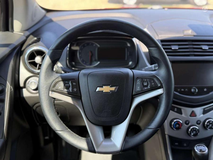 Sarkans Chevrolet Trax 2013 Šauļi, ar dzinēja tilpumu 1.36 L un nobraukumu 145 tūkst. km par 5999 €, foto 18 vietnē AUTOMOTO.COM.LV