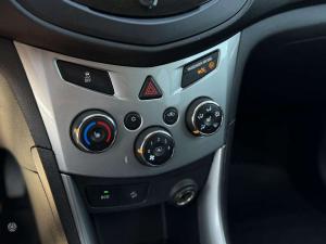 Sarkans Chevrolet Trax 2013 Šauļi, ar dzinēja tilpumu 1.36 L un nobraukumu 145 tūkst. km par 5999 €, foto 20 vietnē AUTOMOTO.COM.LV