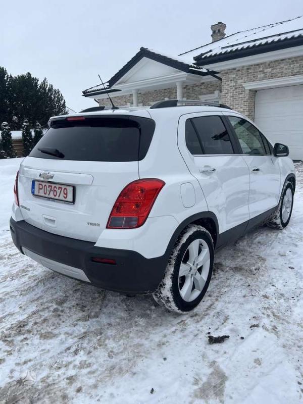 Balts Chevrolet Trax 2013 Panevēža, ar dzinēja tilpumu 1.69 L un nobraukumu 224 tūkst. km par 5200 €, foto 4 vietnē AUTOMOTO.COM.LV
