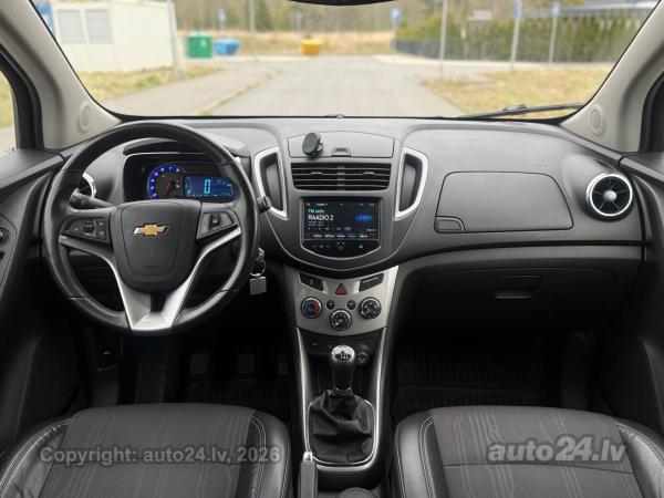 White Chevrolet Trax 2013 in Tartu, with an engine capacity of 1.40 L and mileage of 176 thousand km for 5590 €, photo 6 on AUTOMOTO.COM.LV